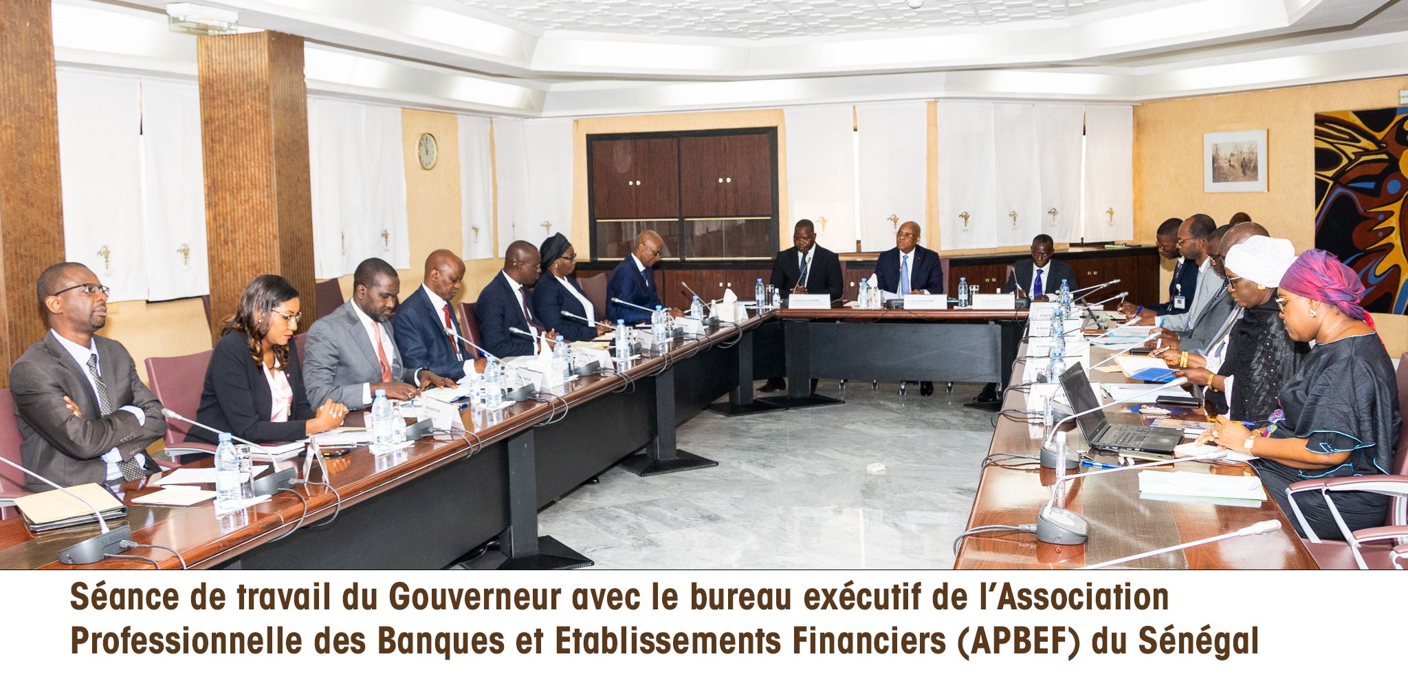 Rencontre du gouverneur avec l’APBEF-Sénégal et visite d’institutions à l’Agence Principale de ...
